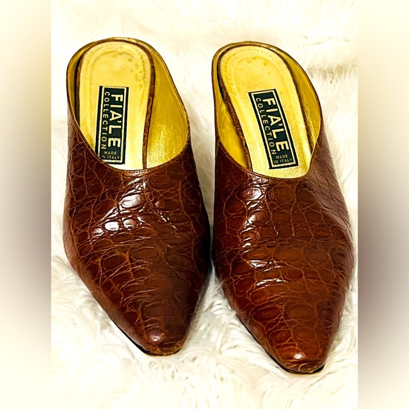 fia’le collection | Shoes | Vtg Fiale Collection Low Heel Shoes Us Sz ...